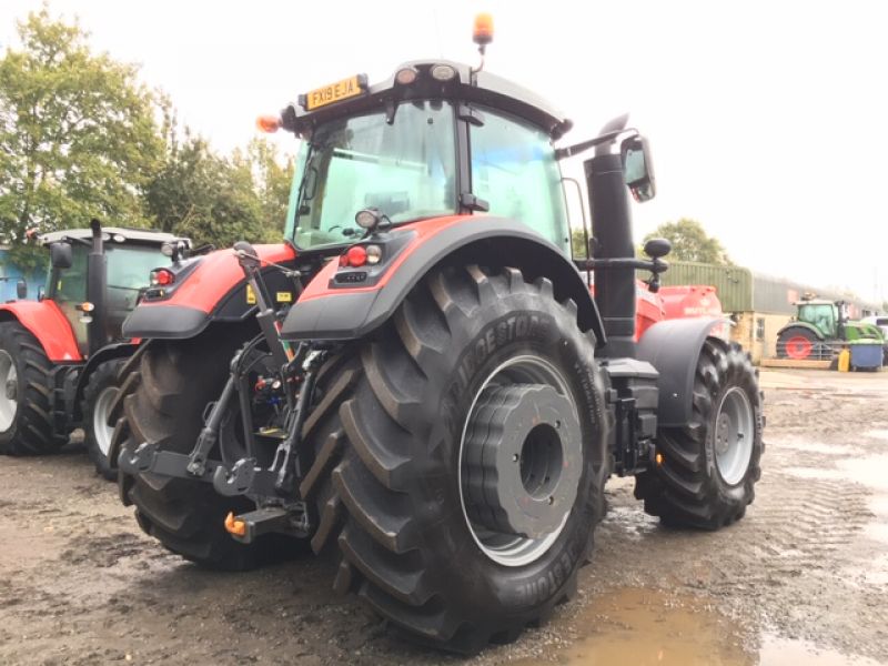 Massey Ferguson 8740 S Exclusive | AgriBuy